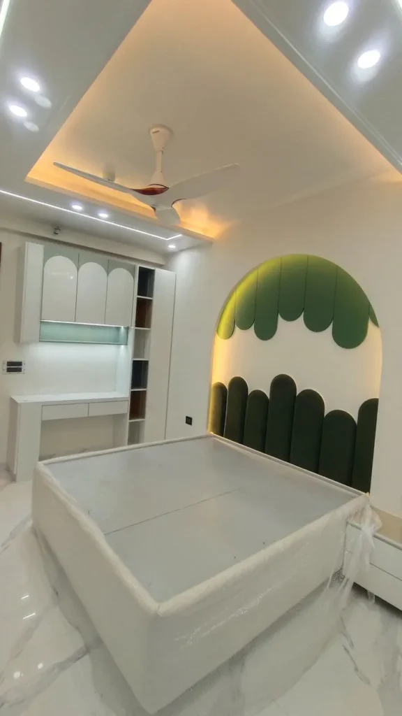 Contemporary Bedroom Design with Curved Green Accent Wall